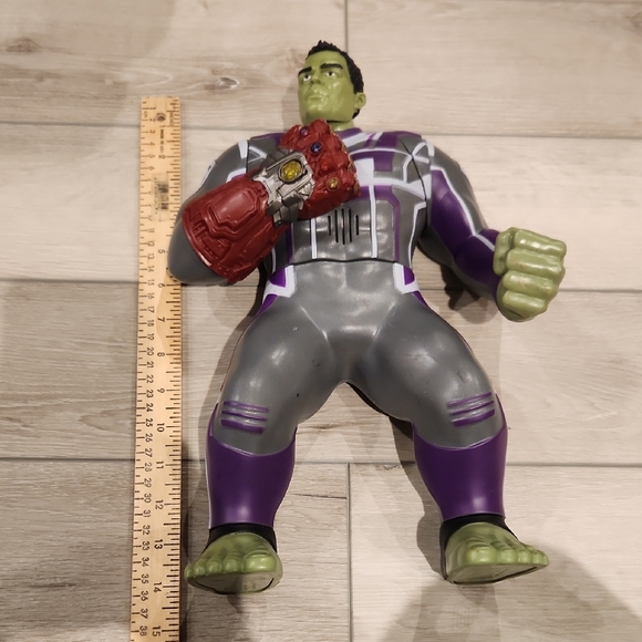 Hasbro | Toys | Hasbro Hulk Power Punch Avengers Marvel Figure One Size ...
